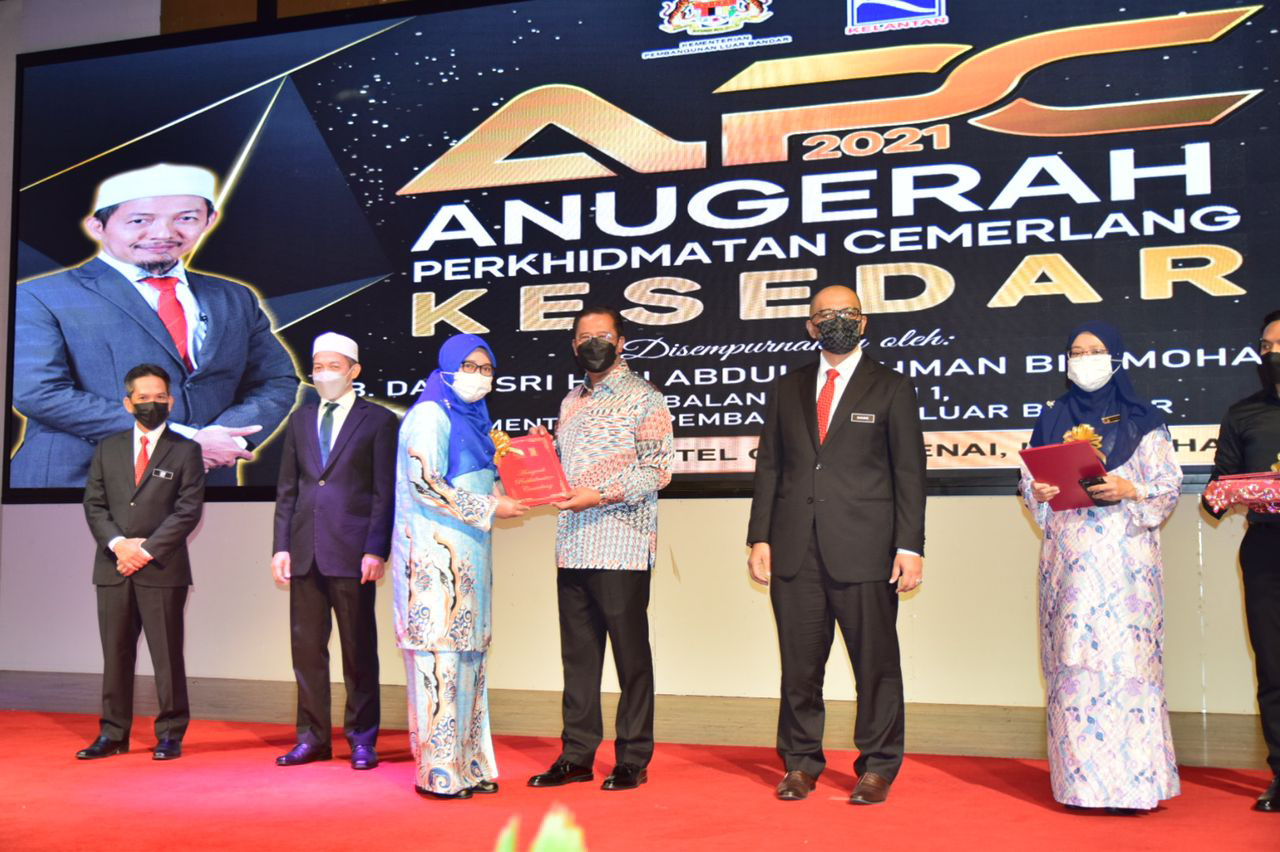 KESEDAR Sumbang Lebih Rm 360 Ribu Sepanjang Bulan Ramadan – Manisfm