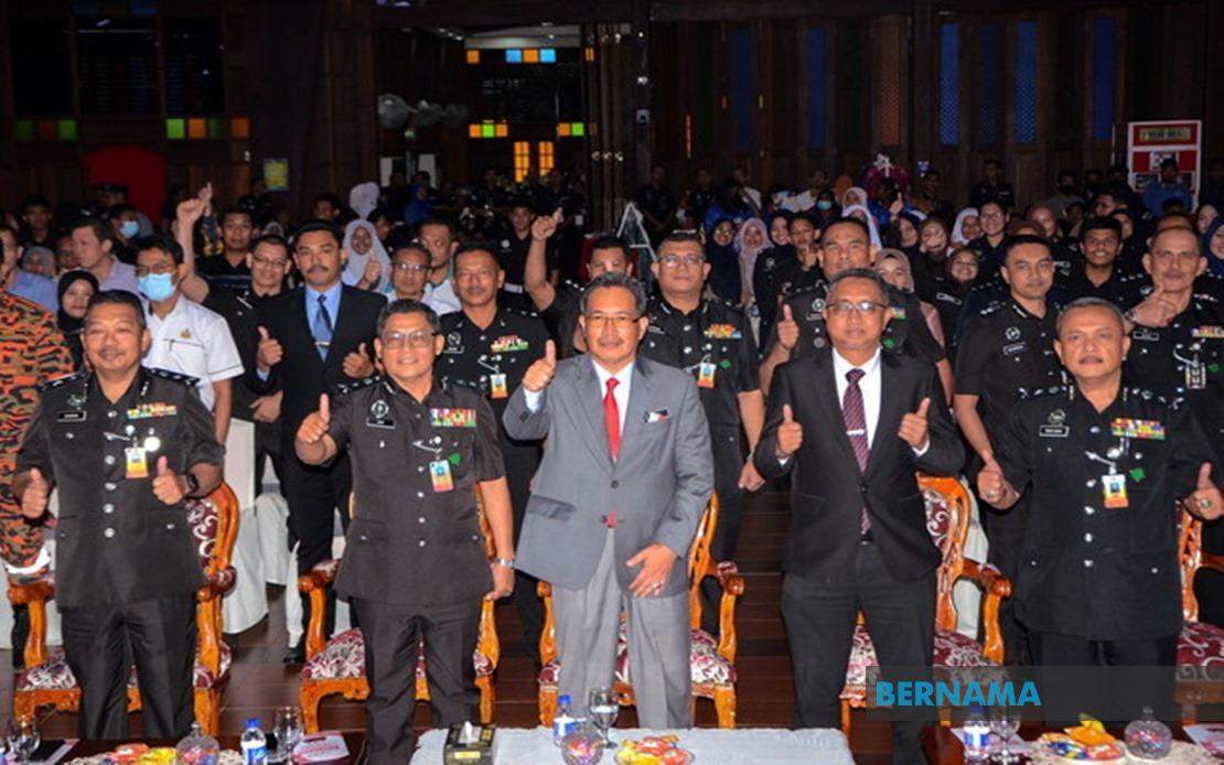 850 Banduan Sedang Bekerja di 21 Syarikat – Pengarah Penjara Kelantan ...
