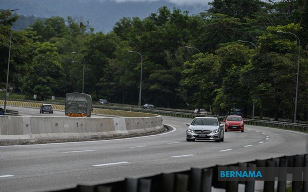 Suami Isteri Warga Emas Maut Kemalangan di LPT2 – Manisfm